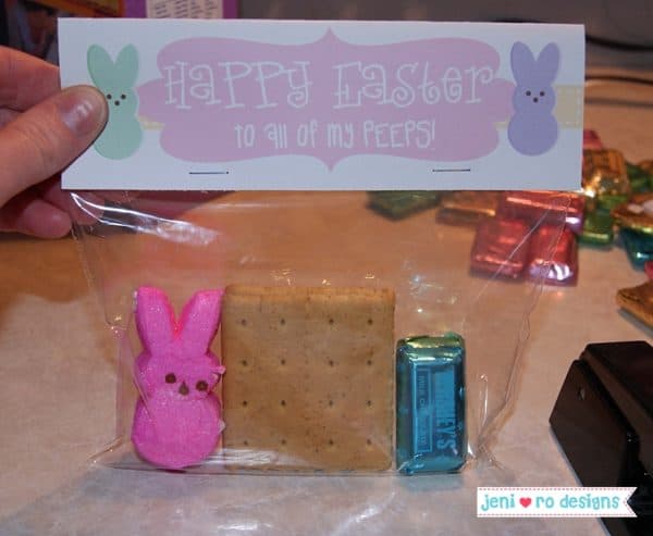 Free Easter printable to celebrate the bunny coming to town!